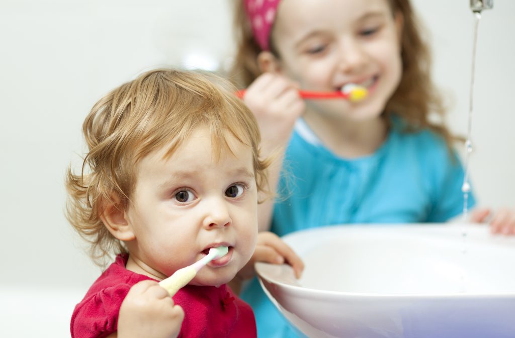How To Make The Most Of Your Crowded Family Bathroom - Handy Man Home ...